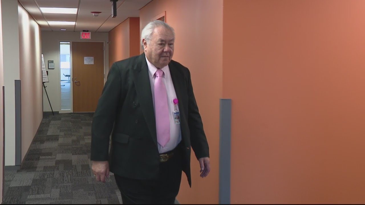 Detroit Police Sergeant spends 50 years with the police force - YouTube