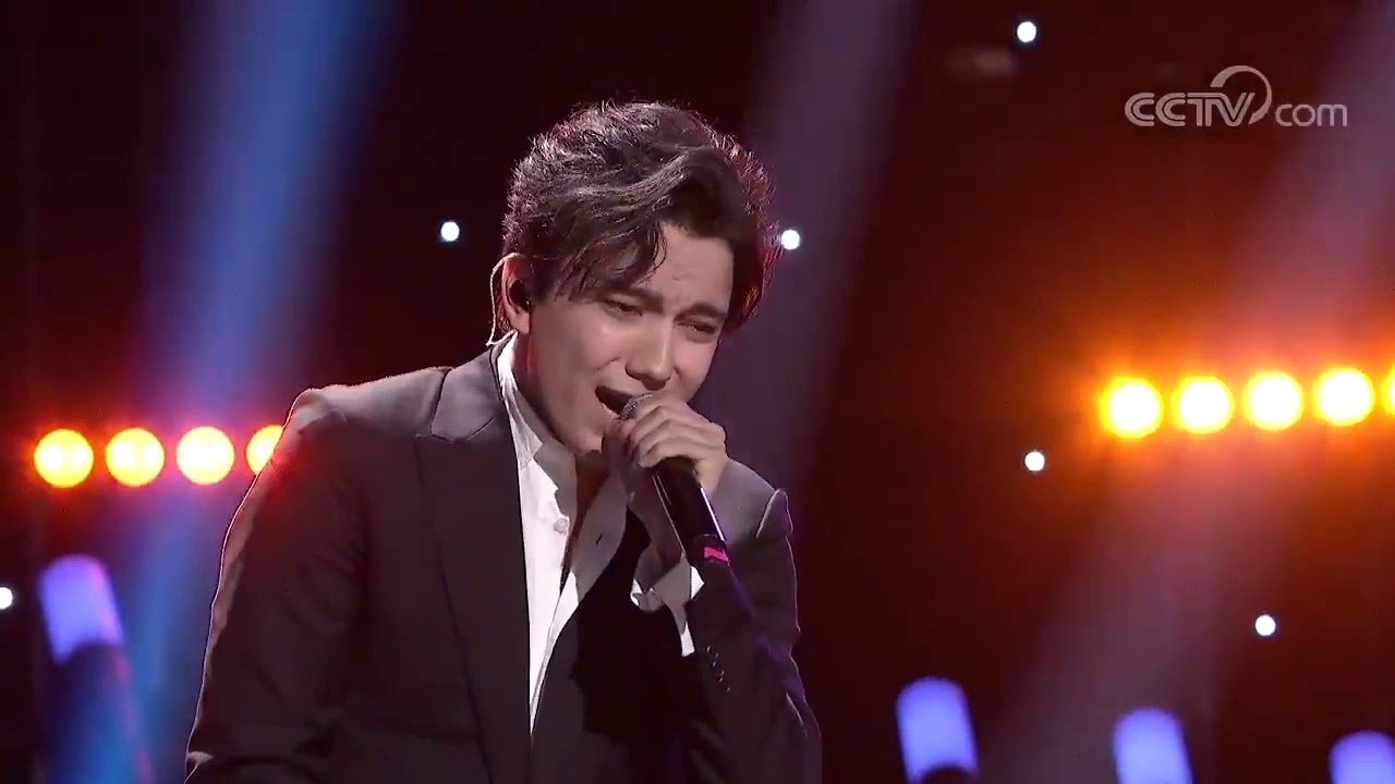 Dimash ～《Autumn Strong》“Universal Show”（20191020） - YouTube