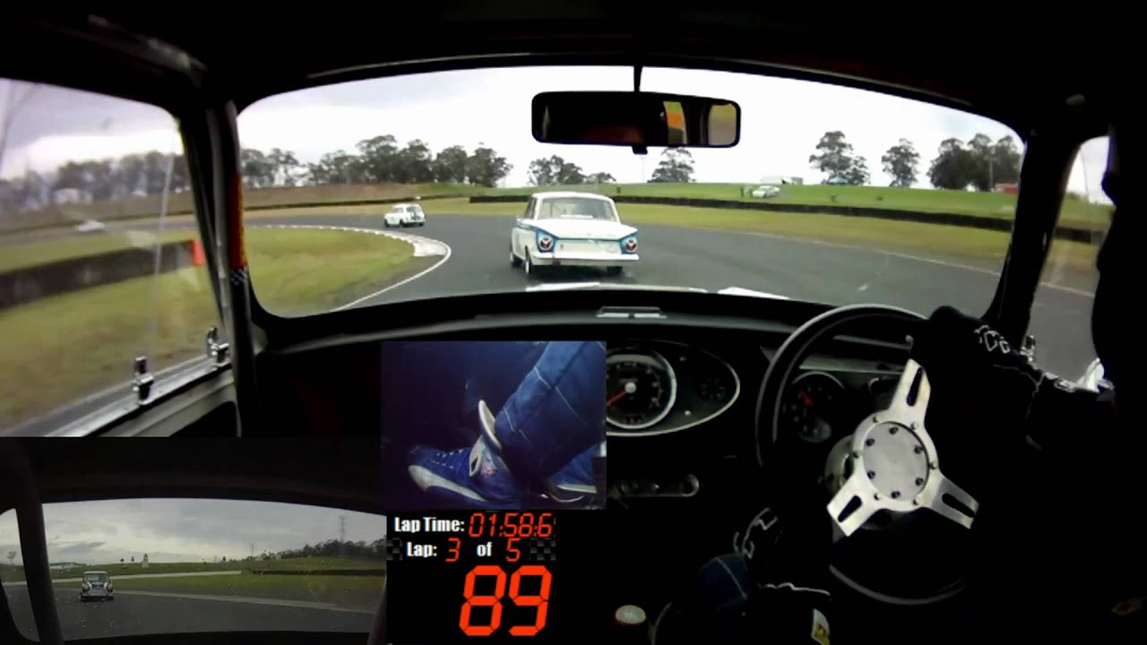 Mini Cooper S Muscle Car Masters Race 1 Eastern Creek - YouTube