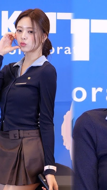 있지 유나 직캠 '살던 동네에서 행사 마무리' (ITZY YUNA)｜G-SHOCK 팬사인회 241023 - YouTube