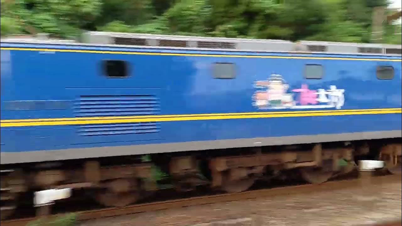1070レ #ef210桃太郎 - YouTube