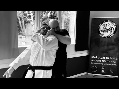 Double chin jab ww2 combatives - YouTube