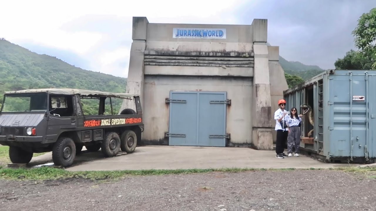 Kualoa Ranch Jurassic Park Adventure Tour - Journey Thru The Filming ...