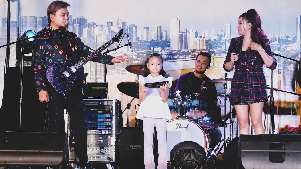 Six Part Invention with Imogen at Cafe Lupe Antipolo - YouTube