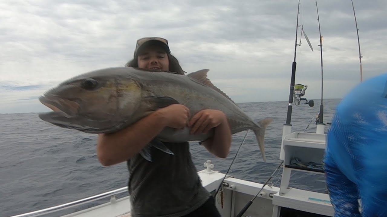 Offshore GIANT | Jigging & Live baiting South Australia - YouTube