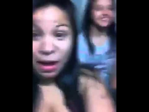 Três gatinhas se beijando ♥