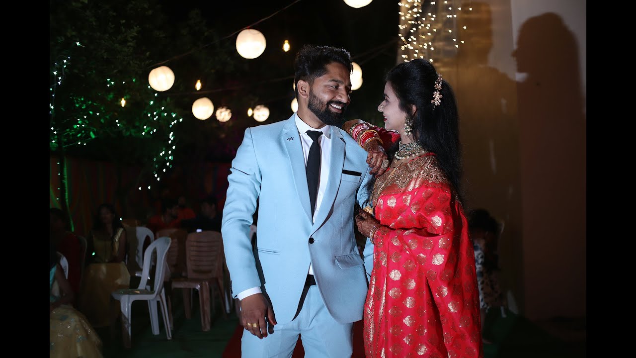 Jan Ban Gaye Song Romantic Couple Dance in Reception - YouTube