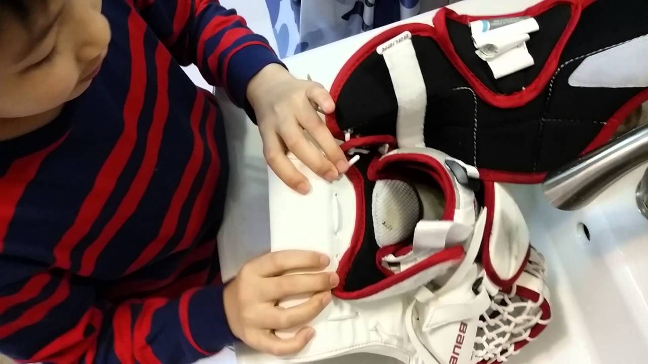 How To Break In Your Goalie Glove YouTube how-to-break-in-your-goalie-glove-youtube