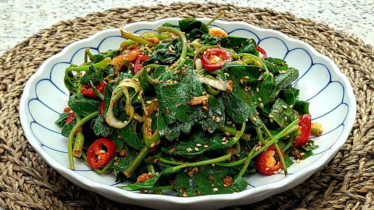 방풍나물 이렇게 드셔 보세요 방풍나물 무침 맛있게 만드는 방법 방풍나물요리 방풍나물무침요리 밑반찬요리 나물무침요리 방풍나물무침