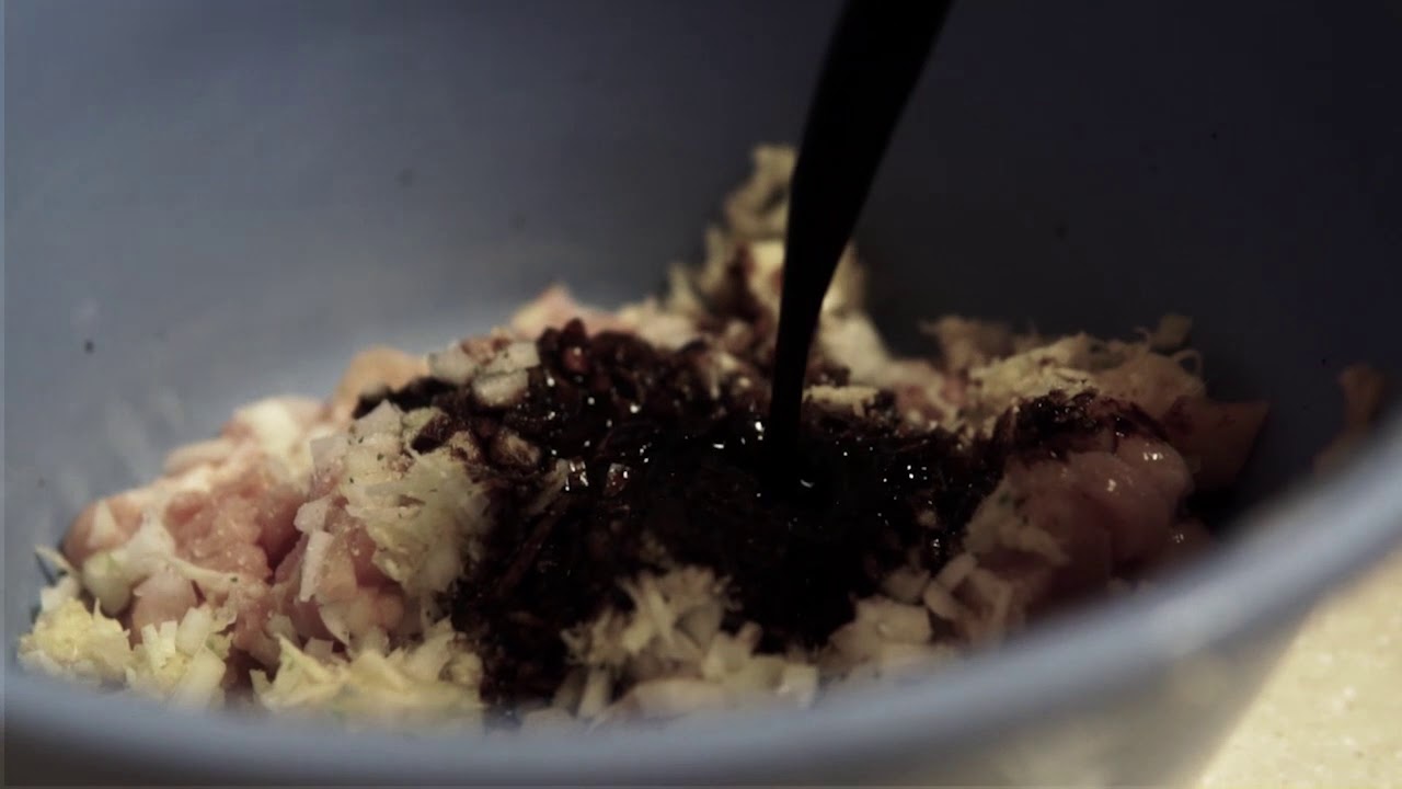 Samoan Kekepua'a (Pork Bun). - YouTube