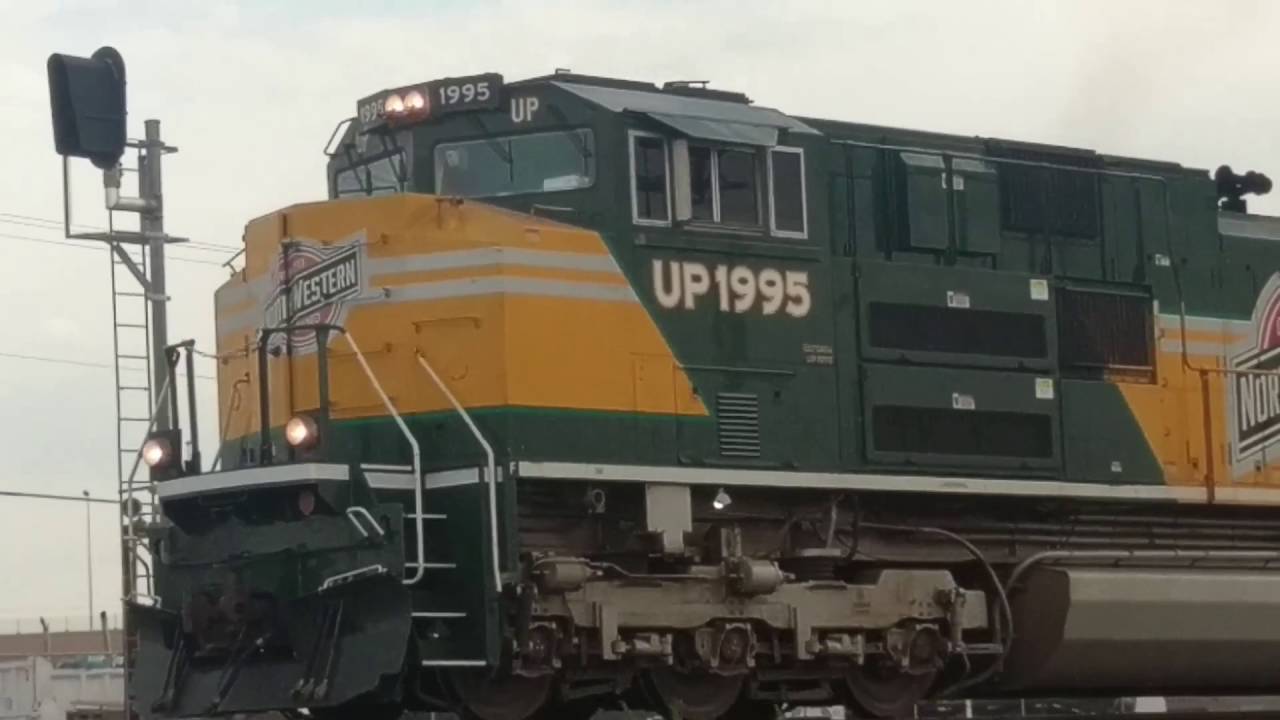 Union Pacific Chicago Northwestern Heritage Unit 1995 - YouTube