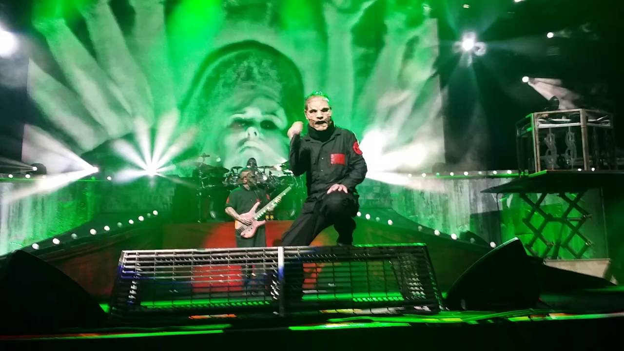 Crowd sings Duality - Slipknot July 2nd , Tampa - YouTube