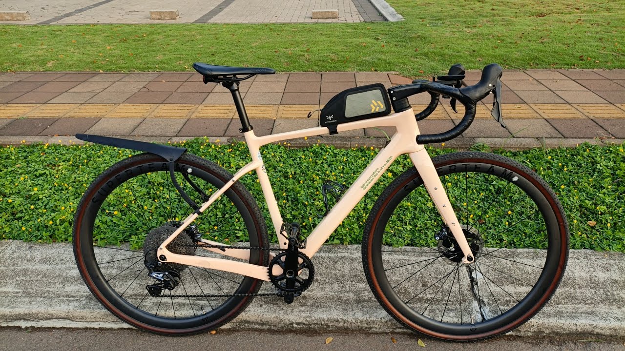 Review Sepeda Gravel Full Carbon & Clean Look - YouTube