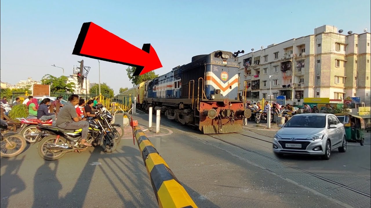 Train Brake Suddenly Failed when it Reaches in Between Station Public ...