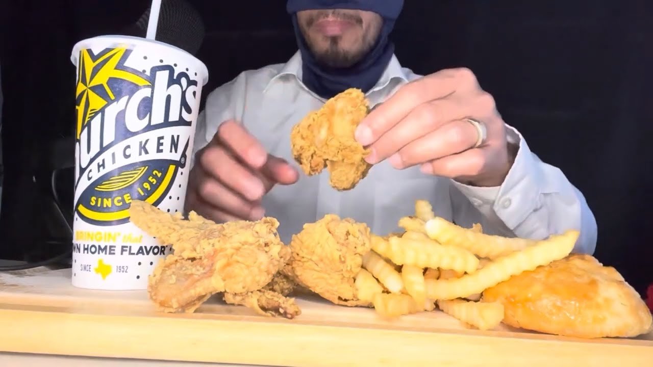 #ASMR #EATINGSOUNDS CHURCHES CHICKEN 🍗 WINGS #ASMR - YouTube