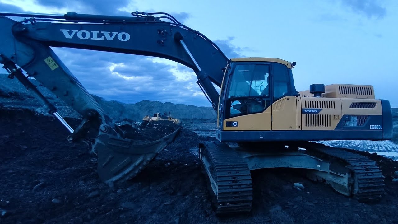 Обзор экскаватора Volvo EC380DL - YouTube