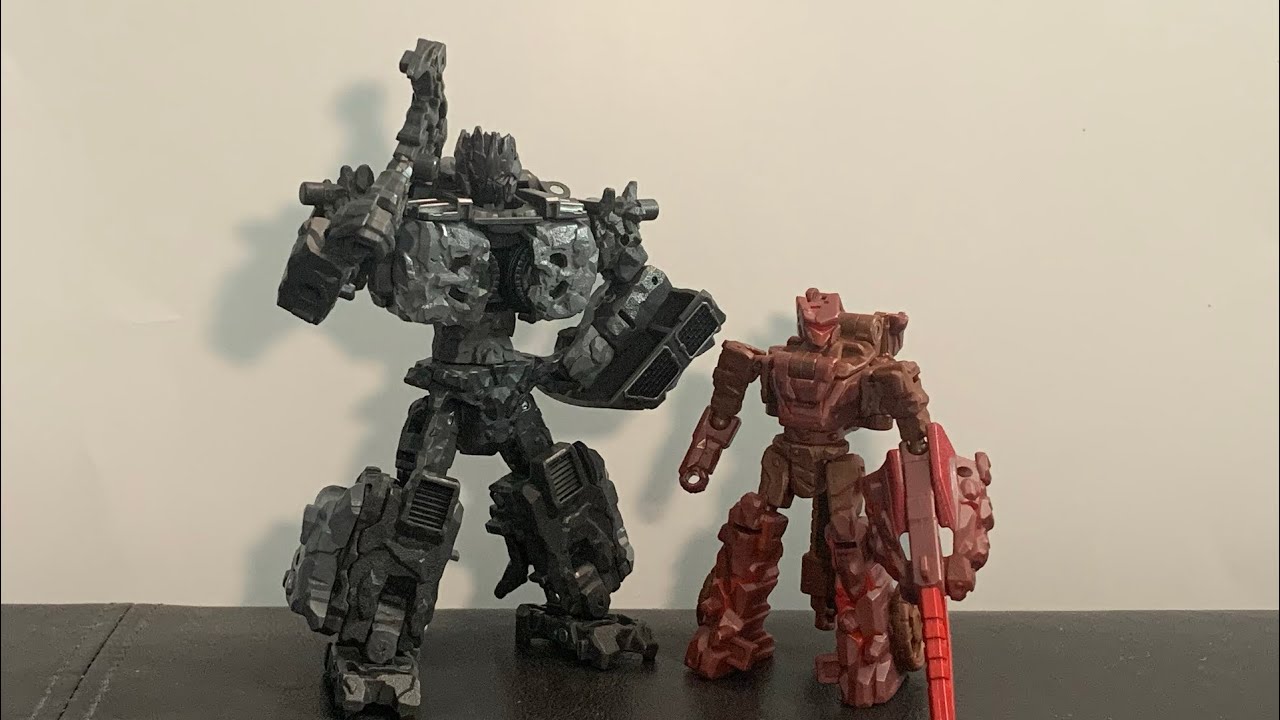 TRANSFORMERS LEGACY UNITED DELUXE MAGNEOUS & CORE BOULDERCRASH - YouTube