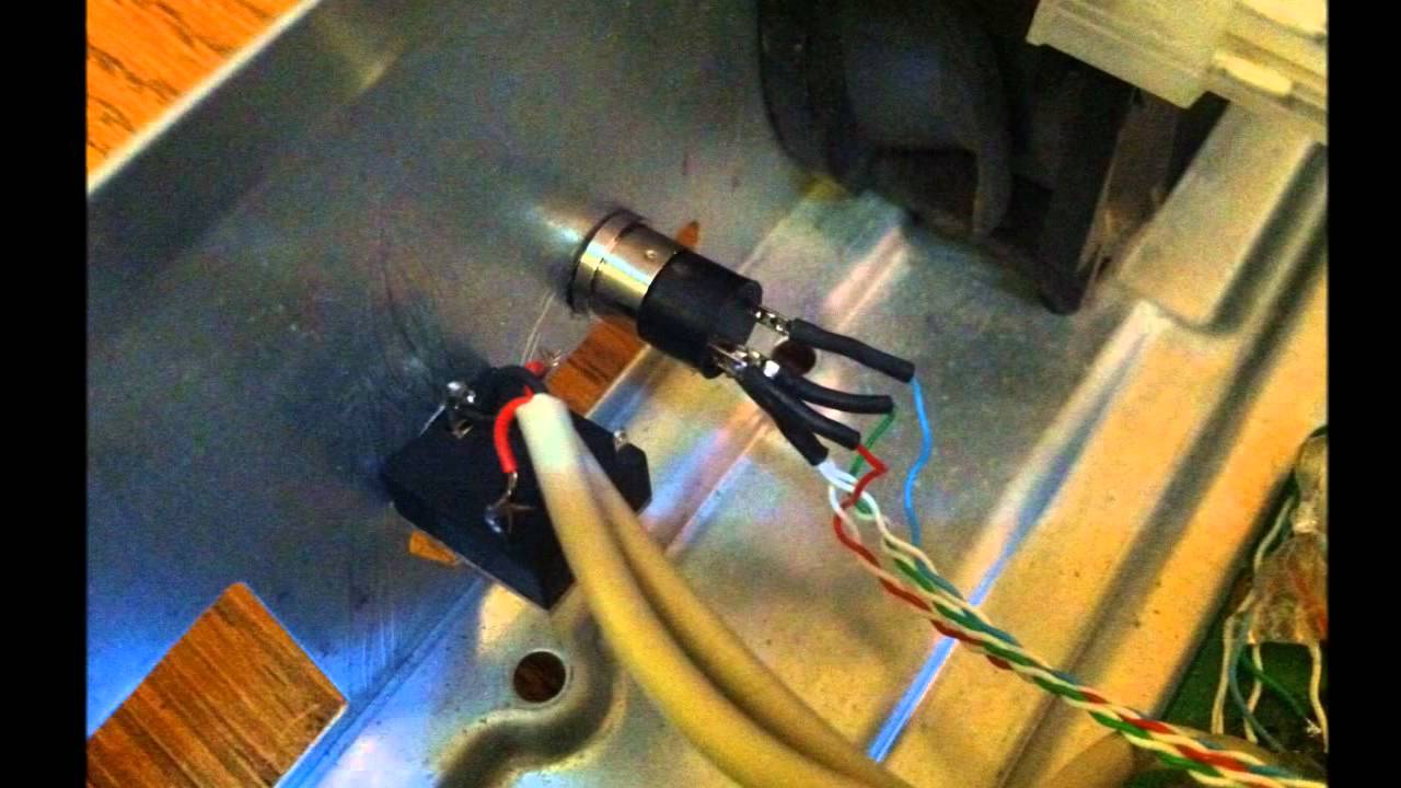 3.5mm Mod for Broken Xbox 360 AV Port - YouTube