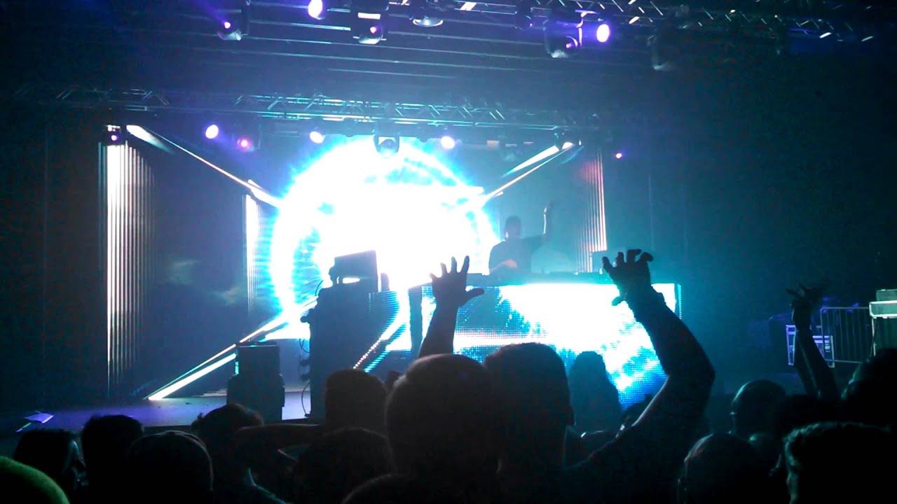 Eric Prydz @ Echostage 6/14/14: Eric Prydz - Generate [Clip 4] - YouTube