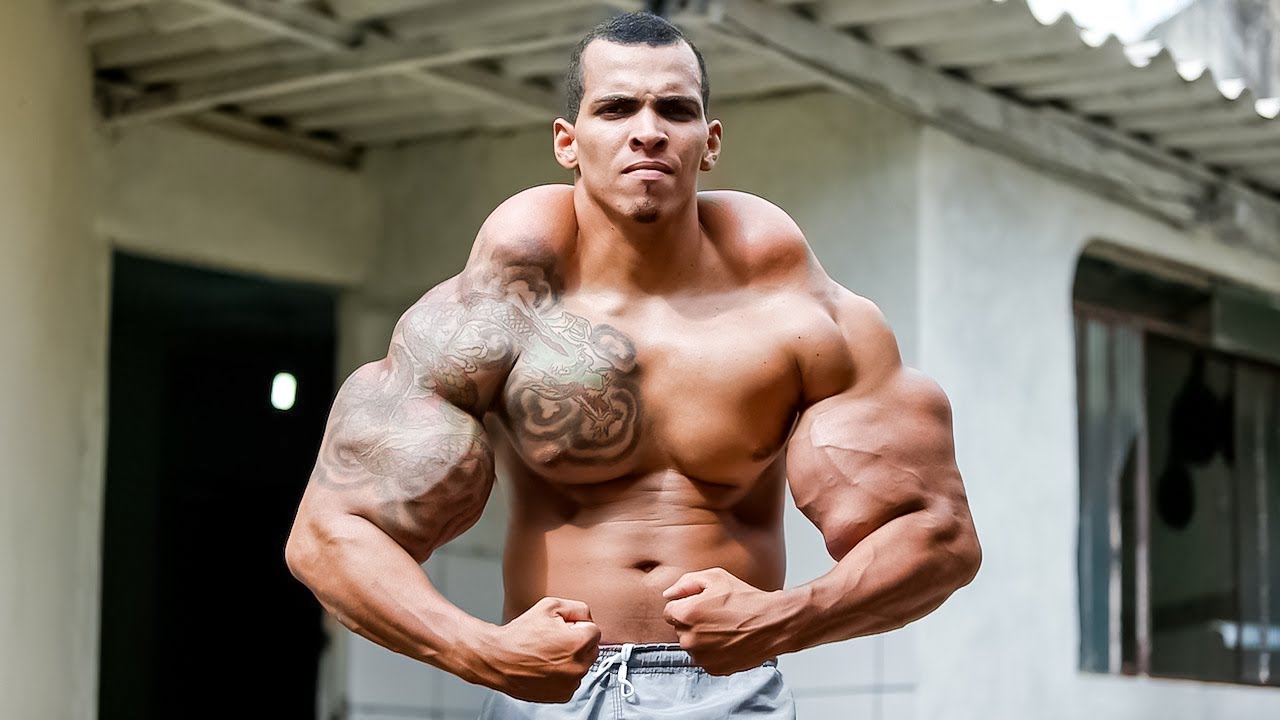 10 Weirdest Fake Bodybuilders Ever - YouTube