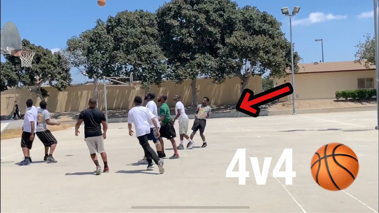 EPIC 4v4 BASKETBALL GAME - YouTube