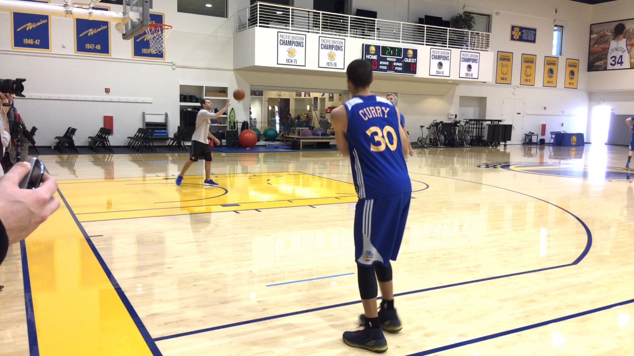 Stephen Curry routine, Golden State Warriors (52-11) morning ...