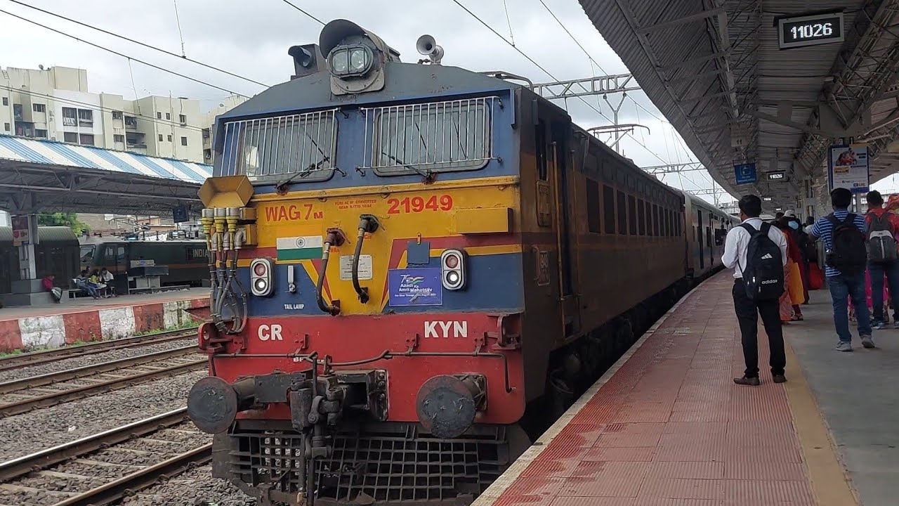 WCAM-3 Continue 3Minutes Hiting 110kmph Speed With Pune Bhusawal ...