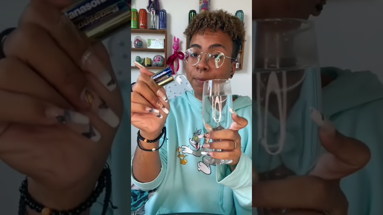 rodamoinho com água e pilha #shorts - YouTube