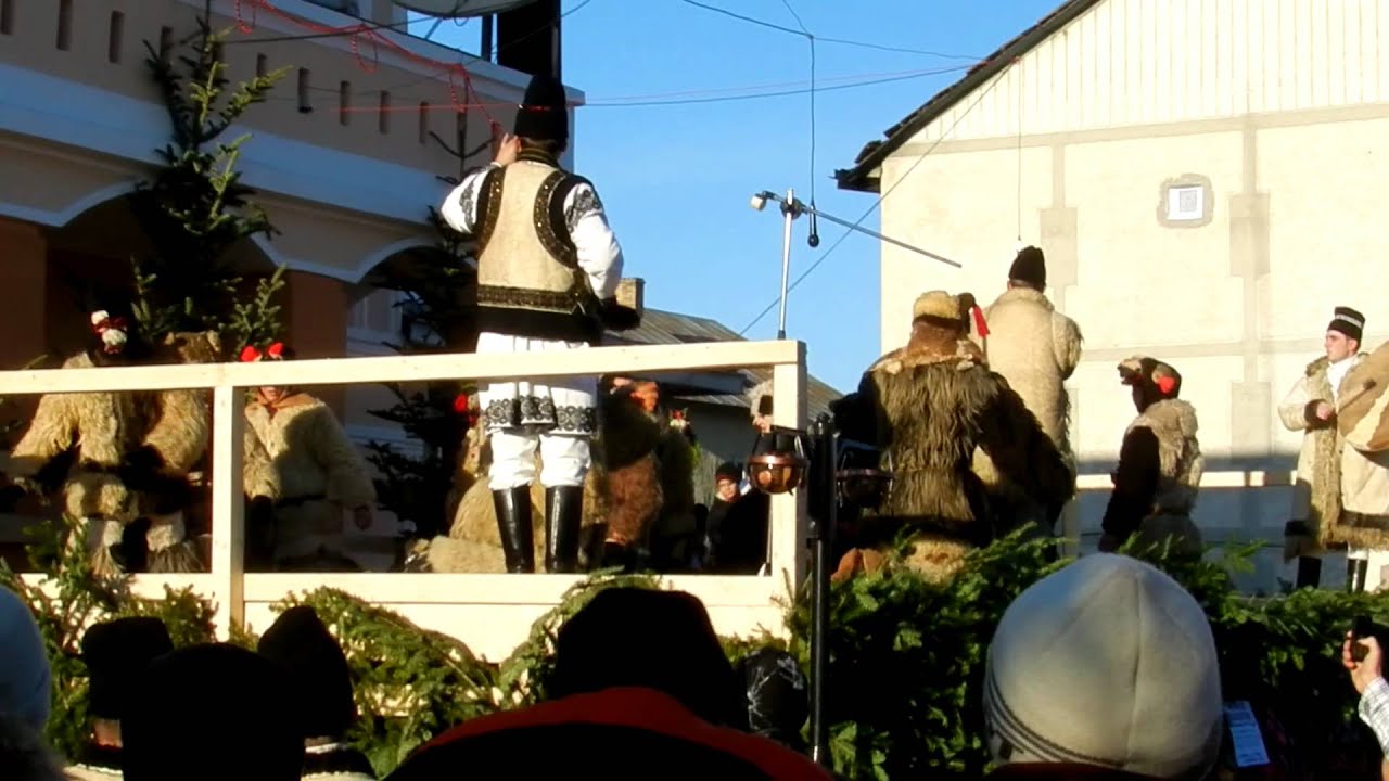 obiceiuri de la capu campului - YouTube