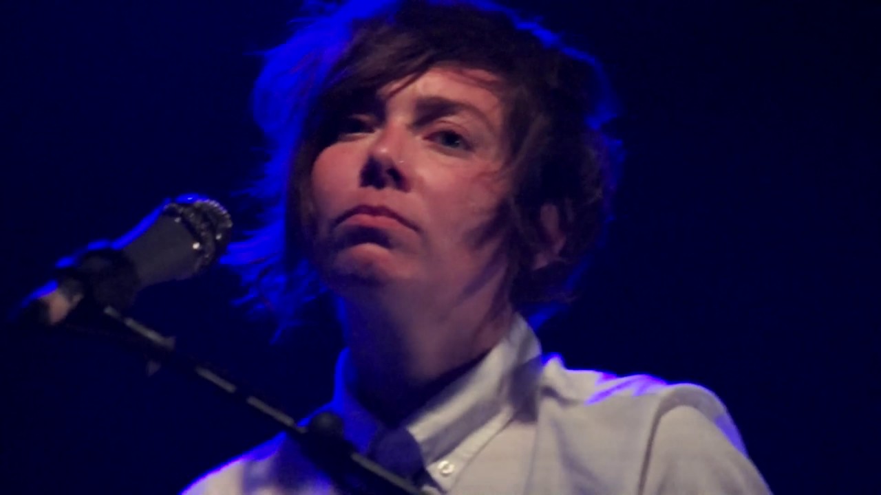 Angel Olsen - Acrobat (Bologna, Il Covo, May 31st 2017) - YouTube