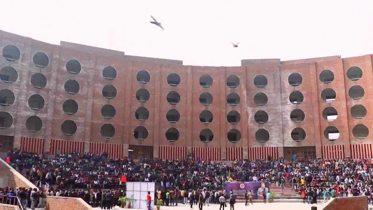 LPU campus crowd Lovely Professional University - YouTube