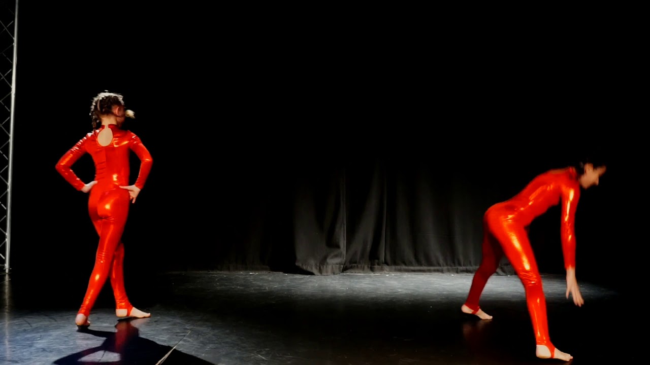 Angela and Kira - contortion duo - age 11-12 - YouTube