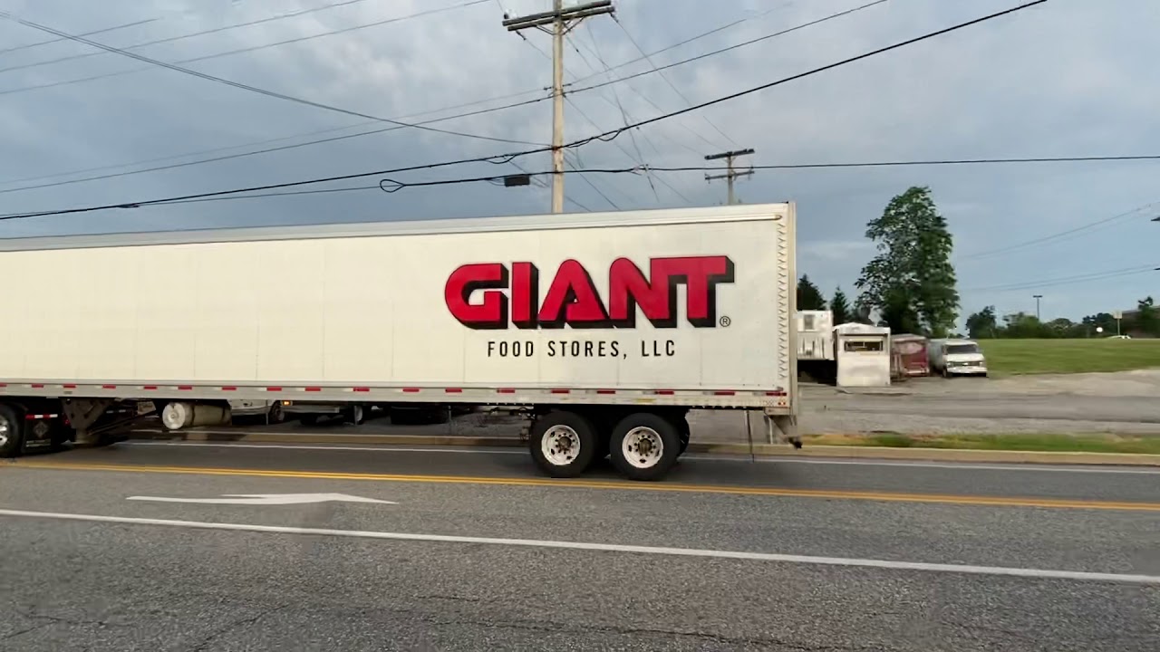 Giant Foods Tractor Trailer Truck - 6/19/20 - YouTube