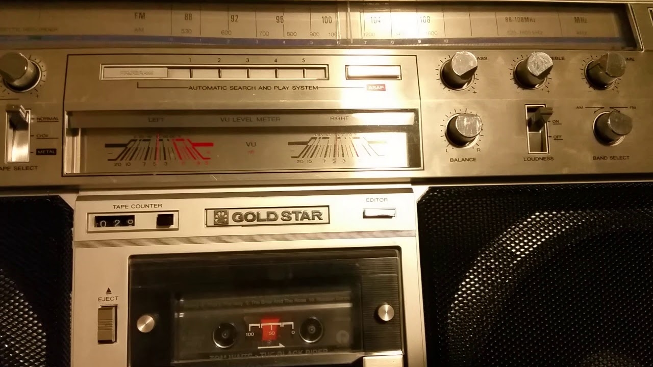 GOLDSTAR TSR-801 BOOMBOX - YouTube