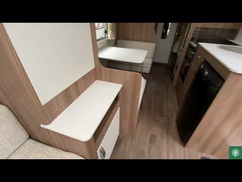 Swift Ace Courier 2018 - side dinette layout