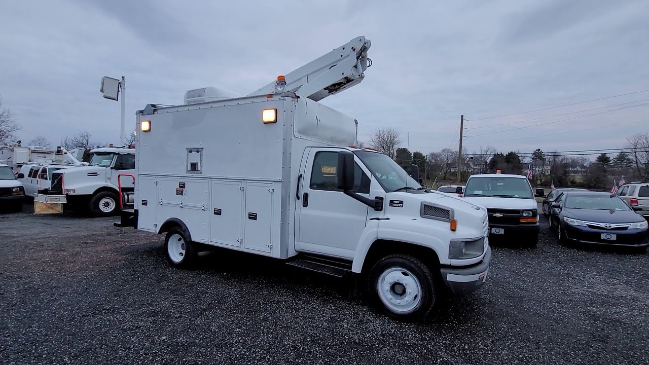 Lewis Motor Company 2005 C4500 Fiber Splicing Boom Box Bucket Truck For ...