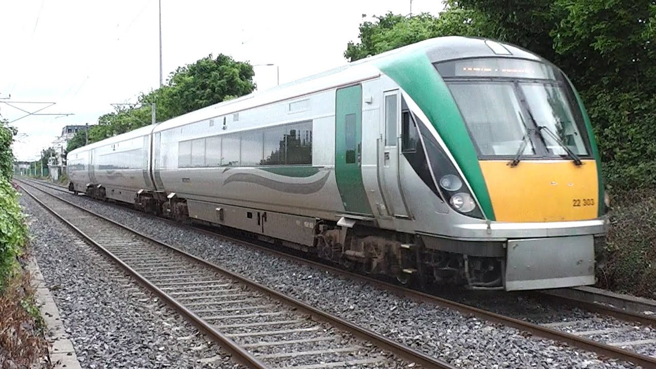 22000 Class Intercity DMU with Two Tone Horn, Sandymount - YouTube