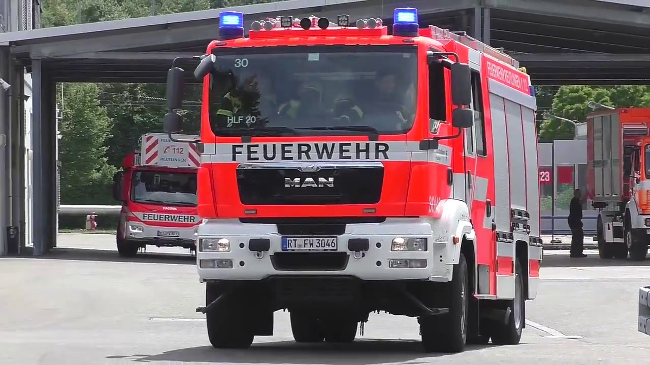 [PKW Brand] HLF + TLF BF Reutlingen - YouTube