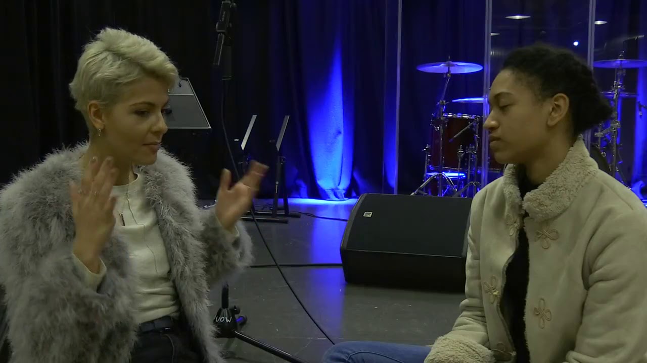 The Late night show at Westminster with Elisa Astrid - YouTube