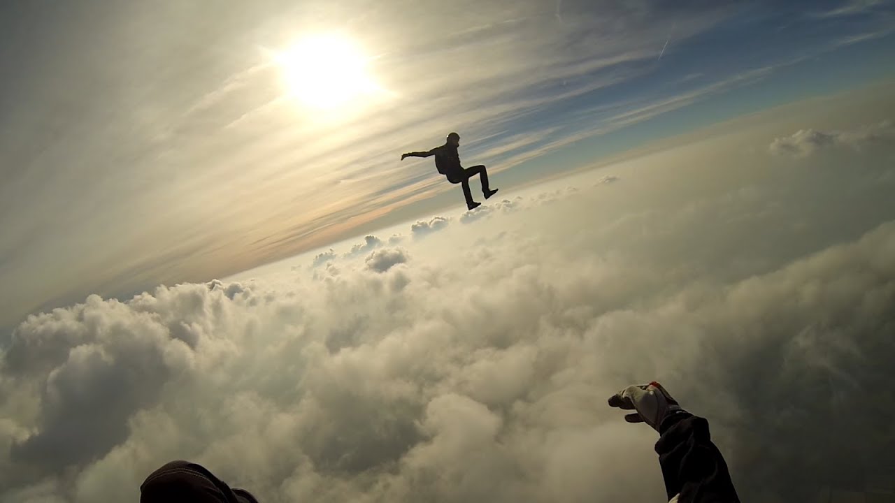 Skydive - Head down and freefly - Tête en bas + chute assise ...