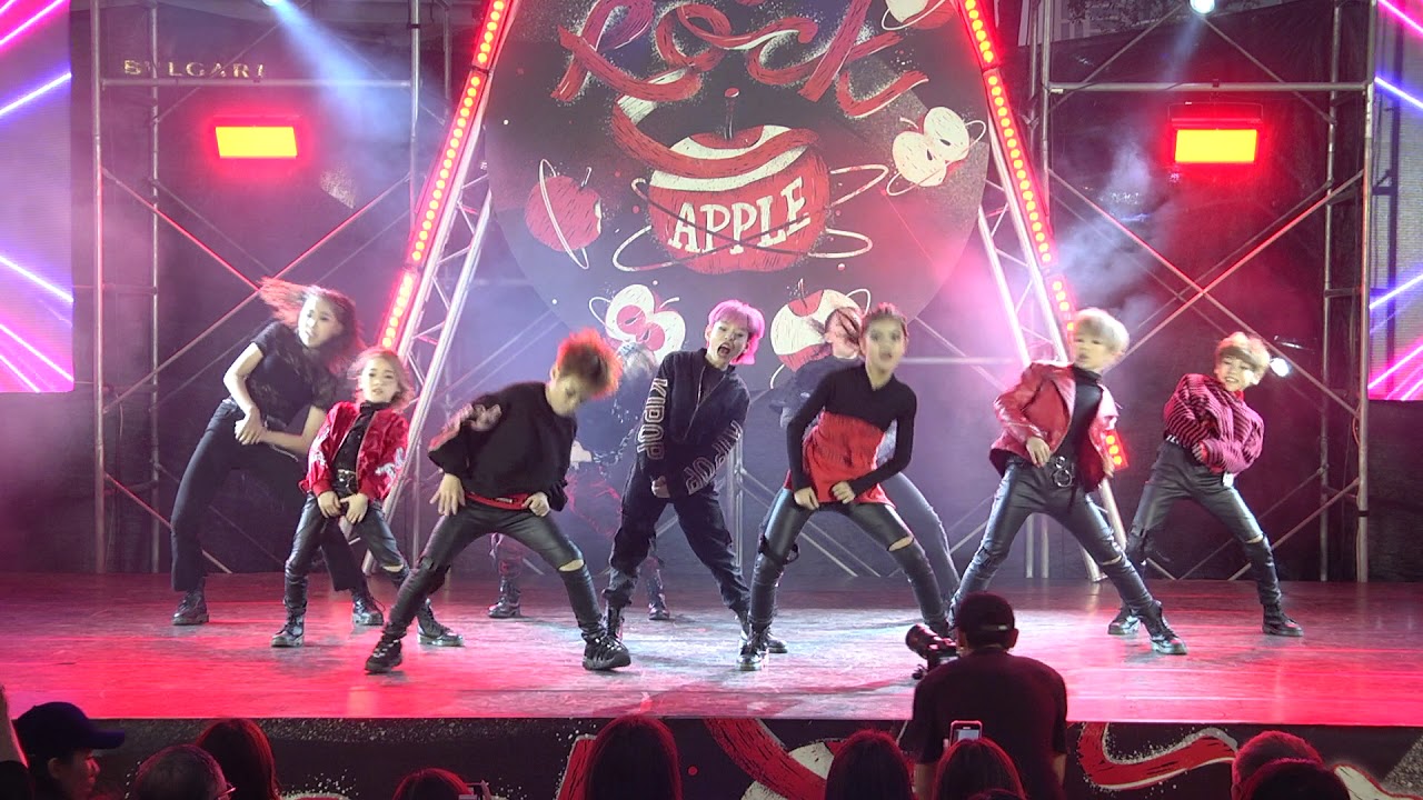 2019 Rock Apple 蘋果家族年度戶外公演 | 01.Rock Apple - YouTube