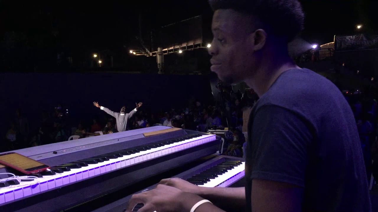Worship Experience // Breakforth worship concert "Emmy john". - YouTube