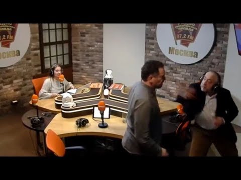 Максим Шевченко и Николай Сванидзе пoдрaлиcь в прямом эфире 30.01.2018