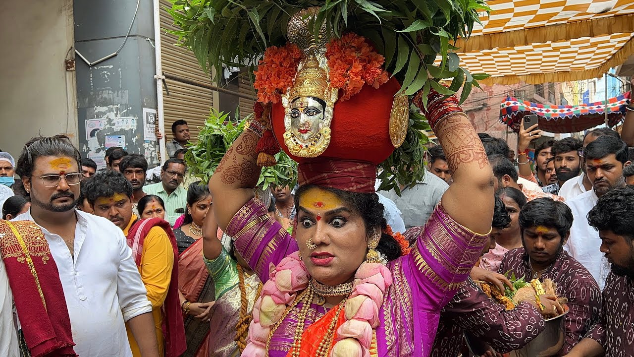 Jogini Shyamala Bonam At Secunderabad Bonalu 2024 | Shyamala Bonam At ...