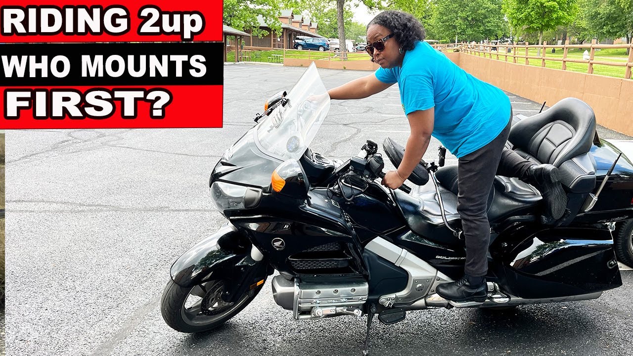 Best Ways To Mount And Dismount For Riding 2up. - YouTube
