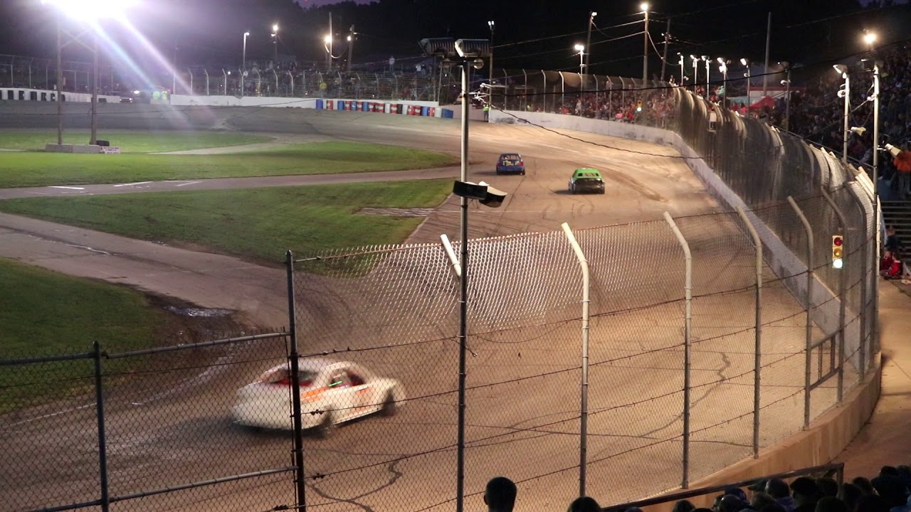 Spartan speedway powder puff race. - YouTube