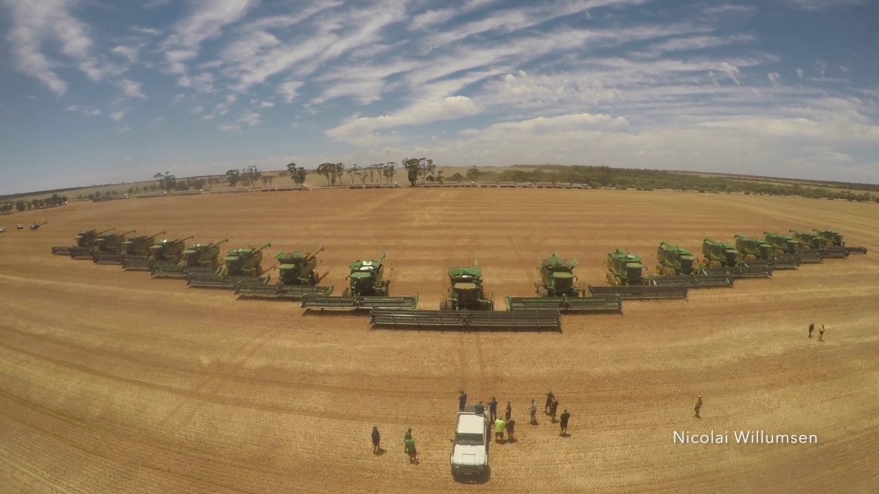 Wheat Harvest 2017 Western Australia - 20 John Deere Headers - 60ft ...