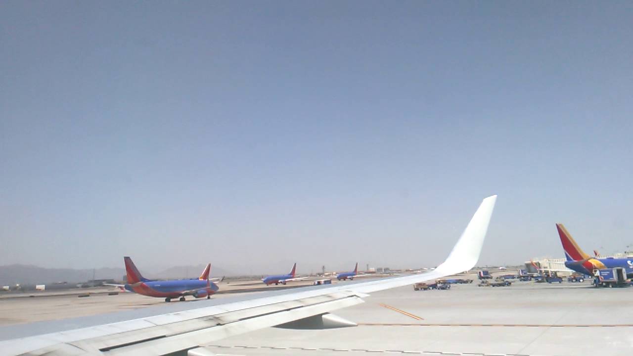 Take off from Phoenix Arizona to Hawaii - YouTube