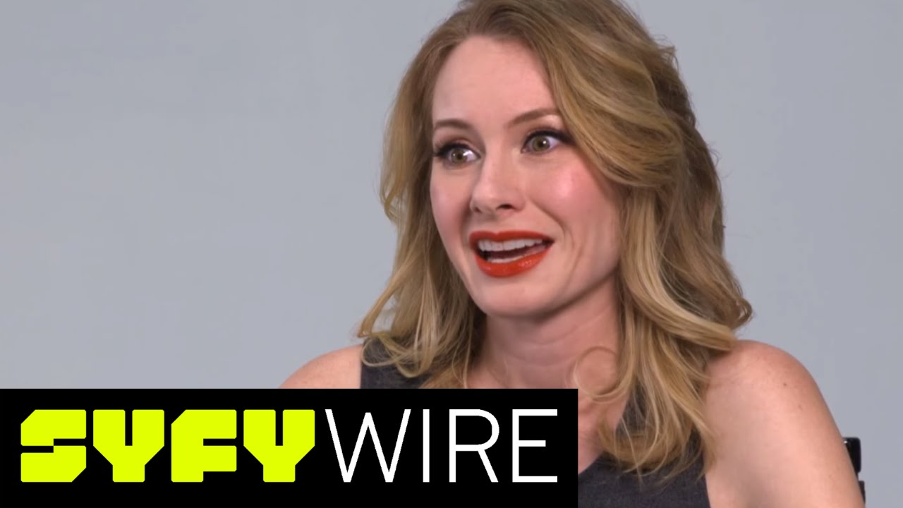 DC Comic Batgirl's Hope Larson: Being A Woman in Comic Industry | SYFY ...