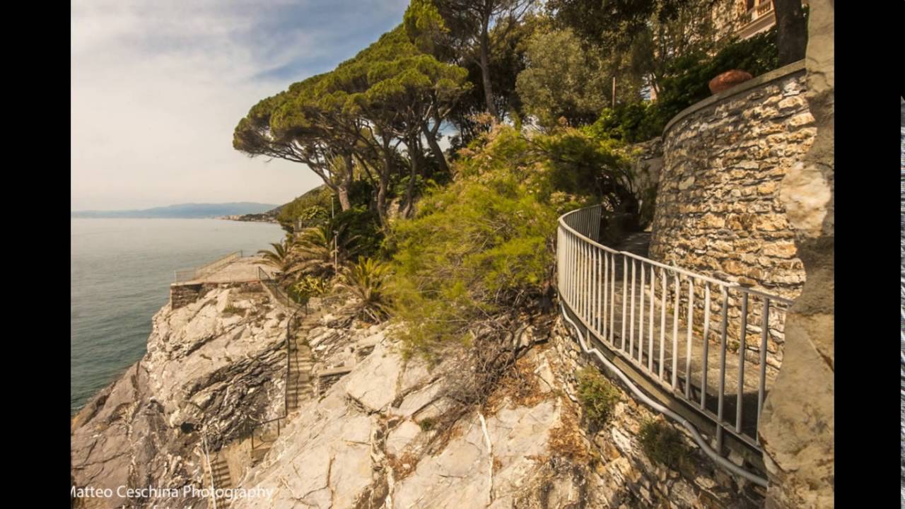 GE Pieve Ligure indipendente a picco sul mare - YouTube